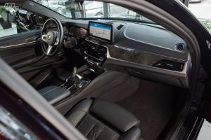 Melns BMW 540 2022 Kauņa, ar dzinēja tilpumu 3.00 L un nobraukumu 154 tūkst. km par 42771 €, foto 18 vietnē AUTOMOTO.COM.LV