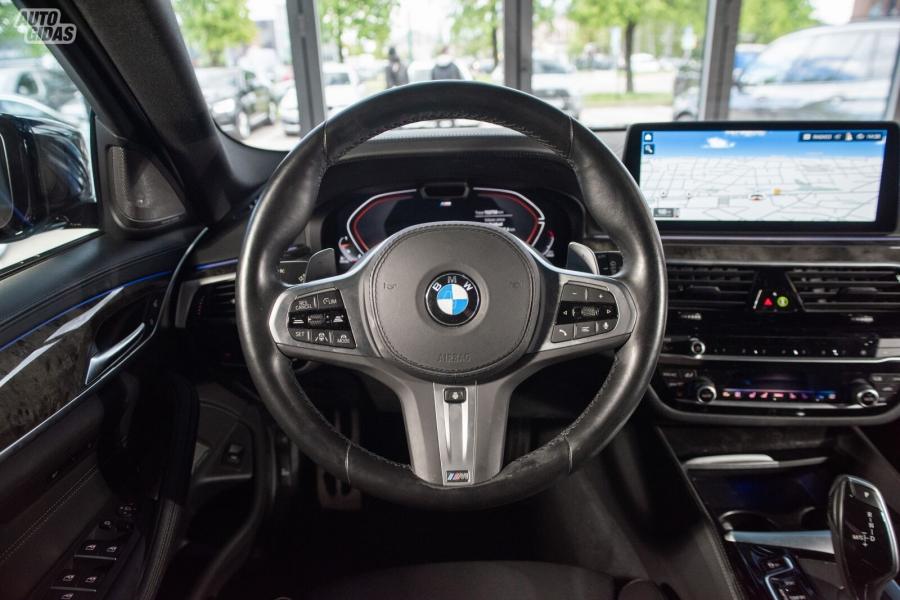 Melns BMW 540 2022 Kauņa, ar dzinēja tilpumu 3.00 L un nobraukumu 154 tūkst. km par 42771 €, foto 21 vietnē AUTOMOTO.COM.LV