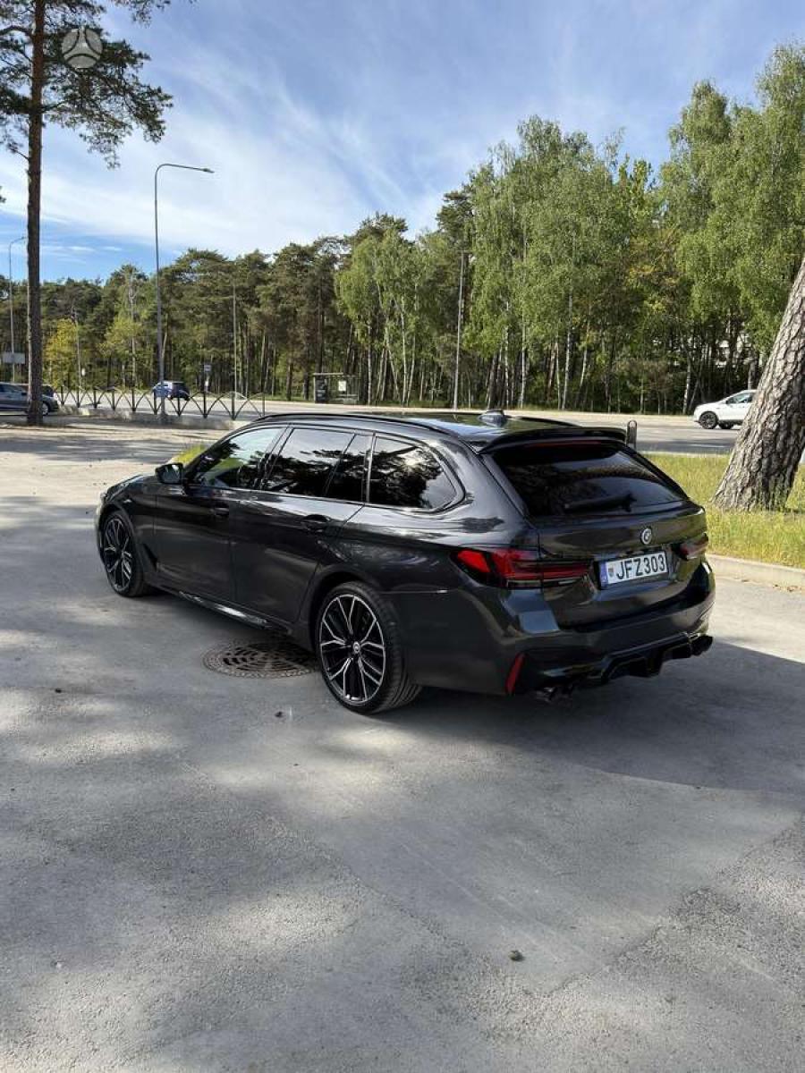 Melns BMW 540 2022 Klaipėda, ar dzinēja tilpumu 3.00 L un nobraukumu 73 tūkst. km par 37200 €, foto 5 vietnē AUTOMOTO.COM.LV