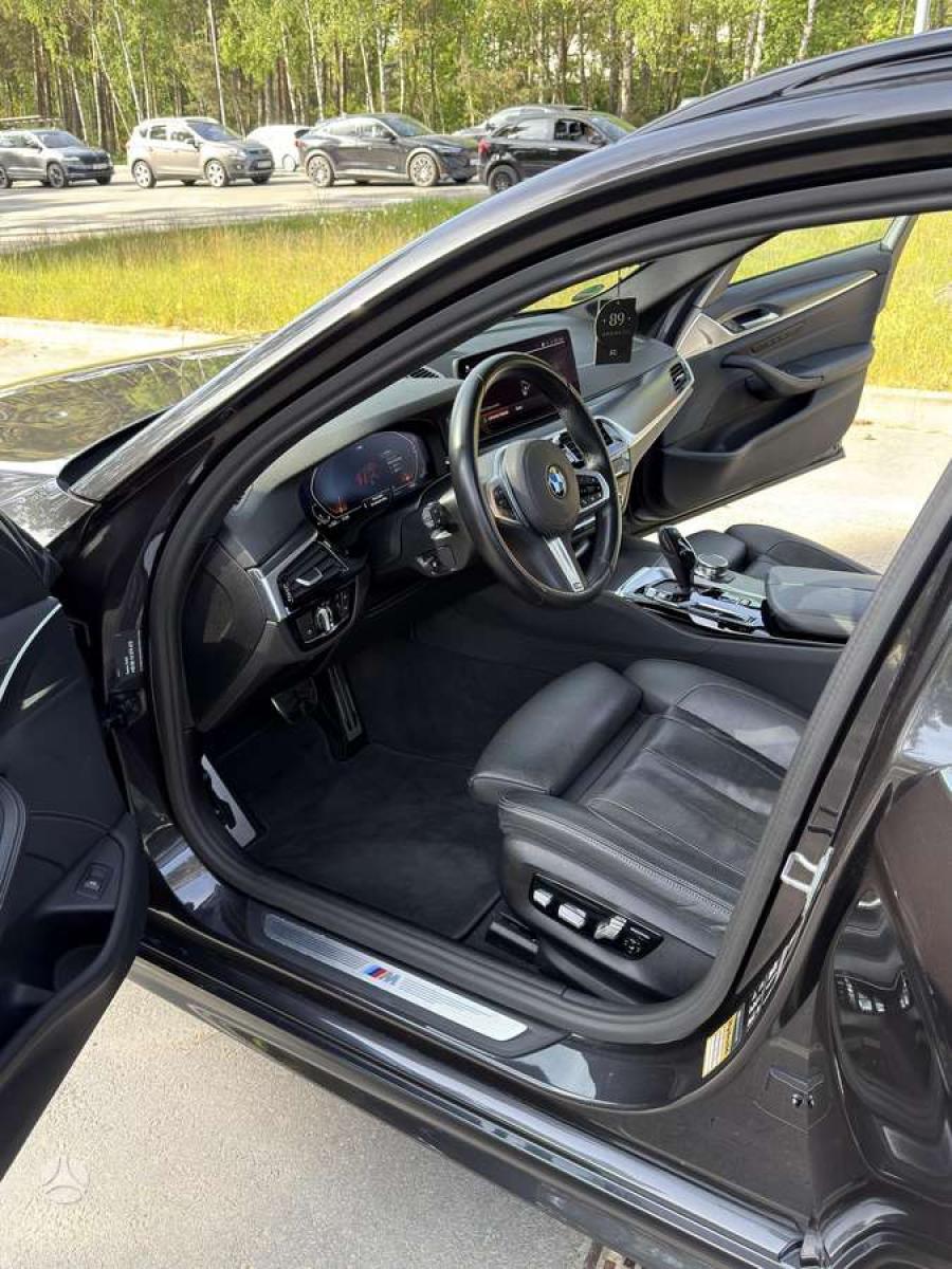Melns BMW 540 2022 Klaipėda, ar dzinēja tilpumu 3.00 L un nobraukumu 73 tūkst. km par 37200 €, foto 11 vietnē AUTOMOTO.COM.LV