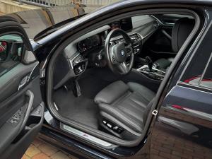 Melns BMW 540 2023 Rīga, ar dzinēja tilpumu 3.00 L un nobraukumu 169 tūkst. km par 31000 €, foto 7 vietnē AUTOMOTO.COM.LV
