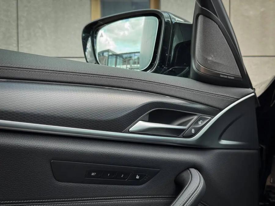 Melns BMW 540 2023 Rīga, ar dzinēja tilpumu 3.00 L un nobraukumu 169 tūkst. km par 31000 €, foto 10 vietnē AUTOMOTO.COM.LV