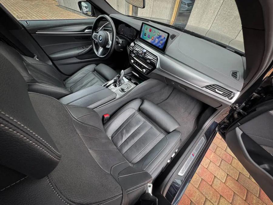 Melns BMW 540 2023 Rīga, ar dzinēja tilpumu 3.00 L un nobraukumu 169 tūkst. km par 31000 €, foto 31 vietnē AUTOMOTO.COM.LV