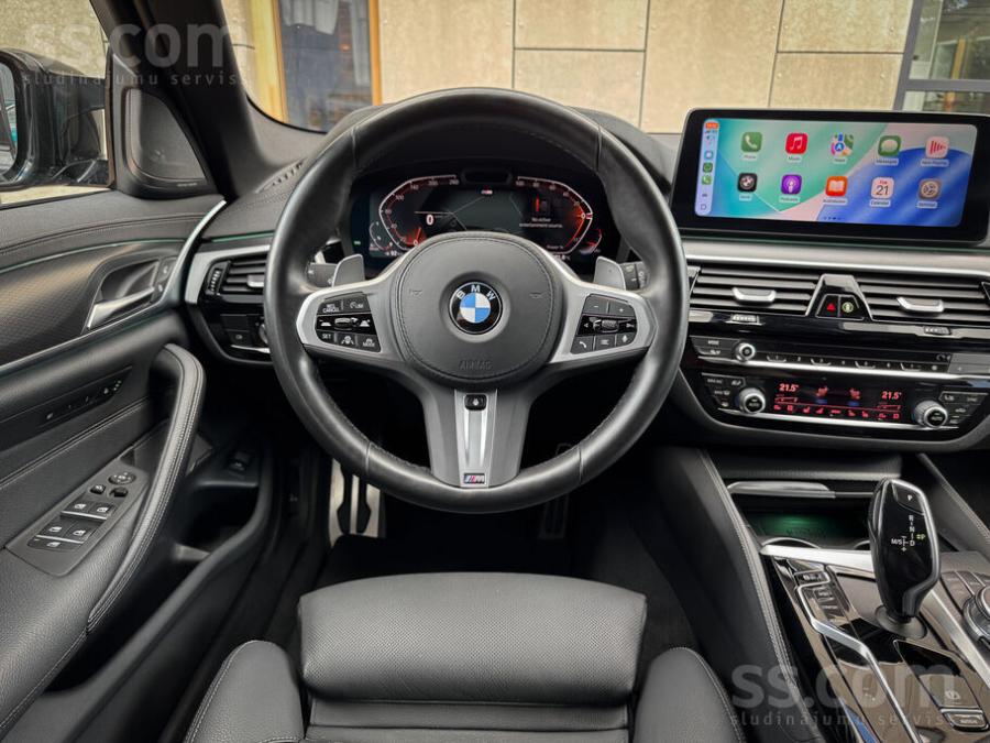 Black BMW 540 2023 in Riga, with an engine capacity of 3.00 L and mileage of 169 thousand km for 31000 €, photo 9 on AUTOMOTO.COM.LV