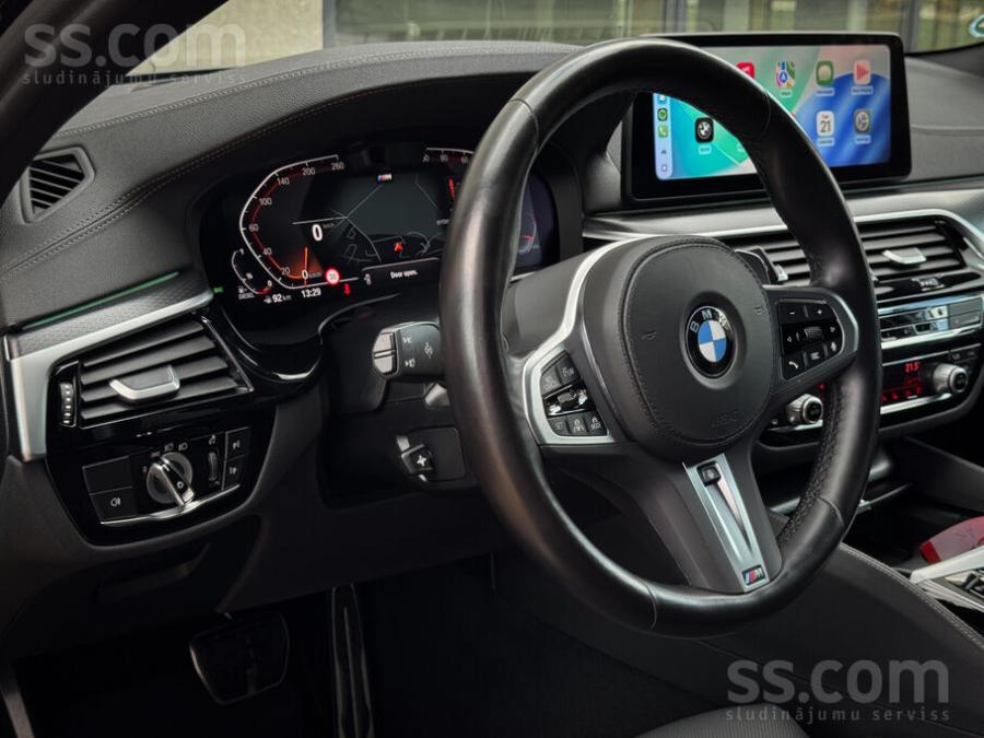 Black BMW 540 2023 in Riga, with an engine capacity of 3.00 L and mileage of 169 thousand km for 31000 €, photo 14 on AUTOMOTO.COM.LV