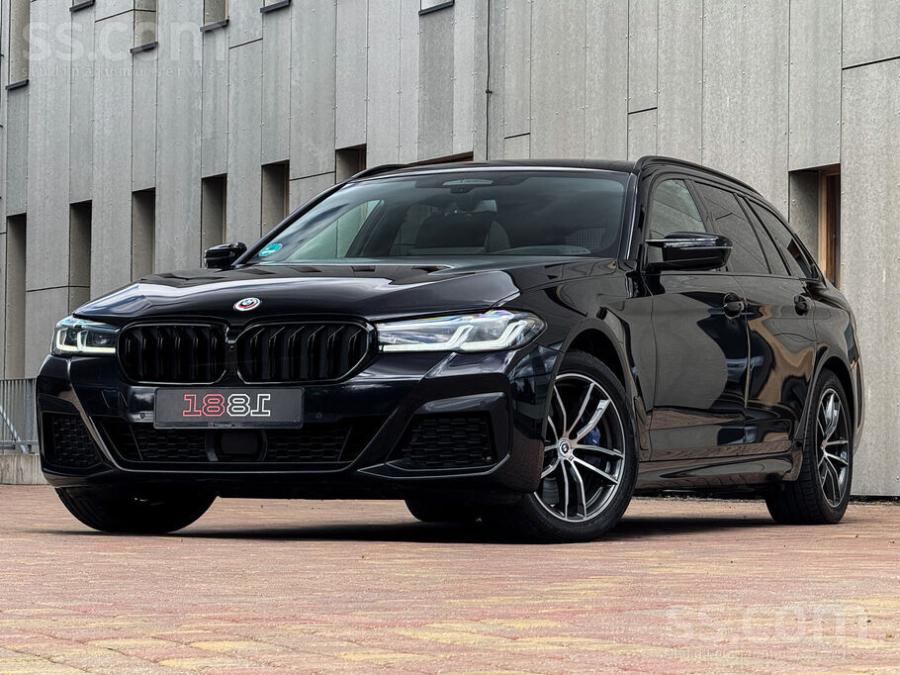 Black BMW 540 2023 in Riga, with an engine capacity of 3.00 L and mileage of 169 thousand km for 31000 €, photo 29 on AUTOMOTO.COM.LV