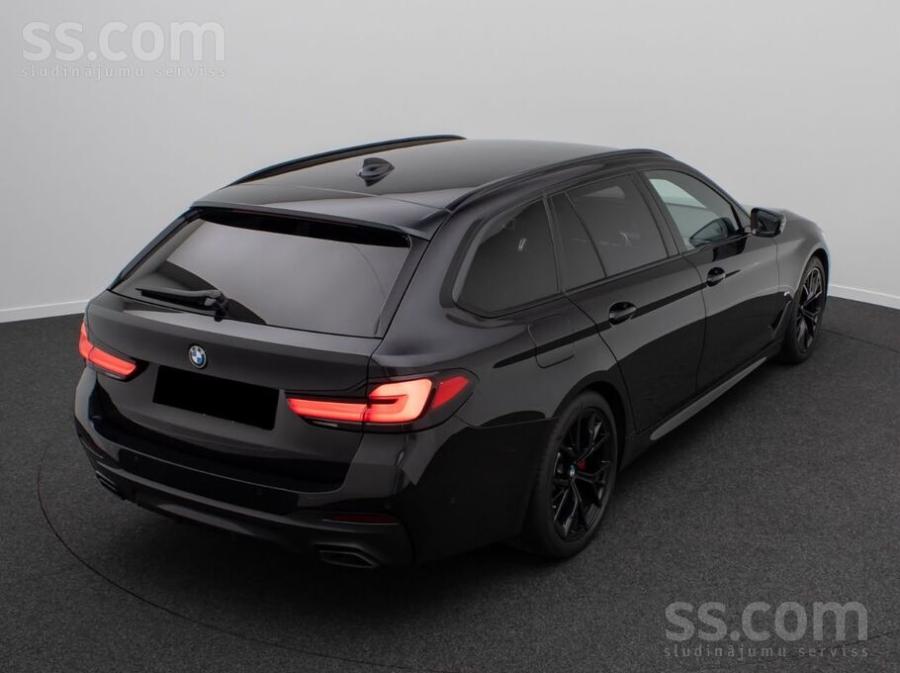 Melns BMW 540 2023 Tukums, ar dzinēja tilpumu 3.00 L un nobraukumu 166 tūkst. km par 33777 €, foto 3 vietnē AUTOMOTO.COM.LV