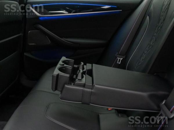 Black BMW 540 2023 in Tukums, with an engine capacity of 3.00 L and mileage of 166 thousand km for 33777 €, photo 6 on AUTOMOTO.COM.LV