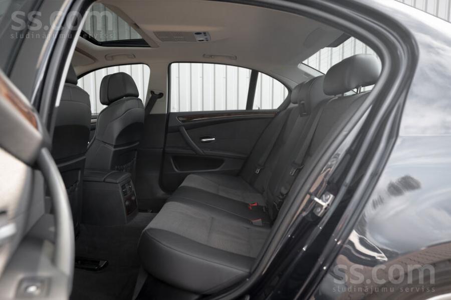 Blue BMW 540 2009 in Talsi, with an engine capacity of 4.00 L and mileage of 271 thousand km for 7950 €, photo 11 on AUTOMOTO.COM.LV