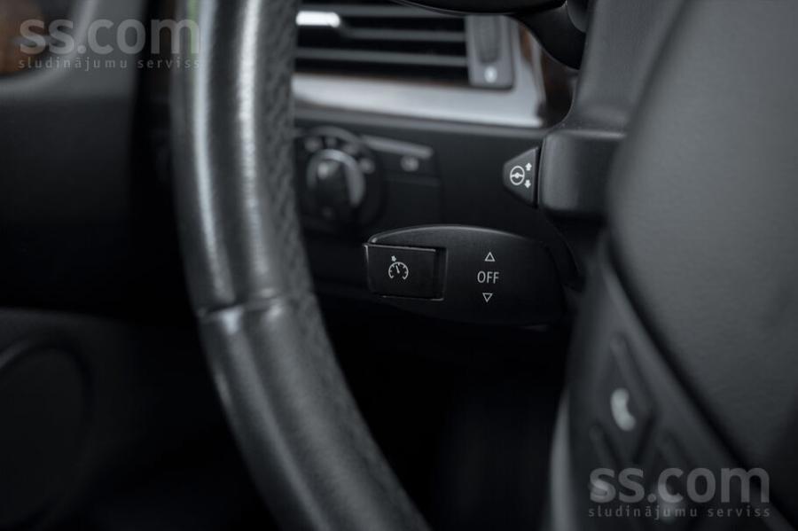Blue BMW 540 2009 in Talsi, with an engine capacity of 4.00 L and mileage of 271 thousand km for 7950 €, photo 17 on AUTOMOTO.COM.LV