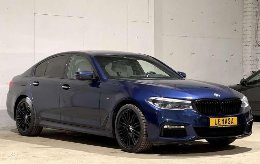 Blue BMW 540 2017 in Klaipeda, with an engine capacity of 3.00 L and mileage of 194 thousand km for 25900 €, photo 16 on AUTOMOTO.COM.LV