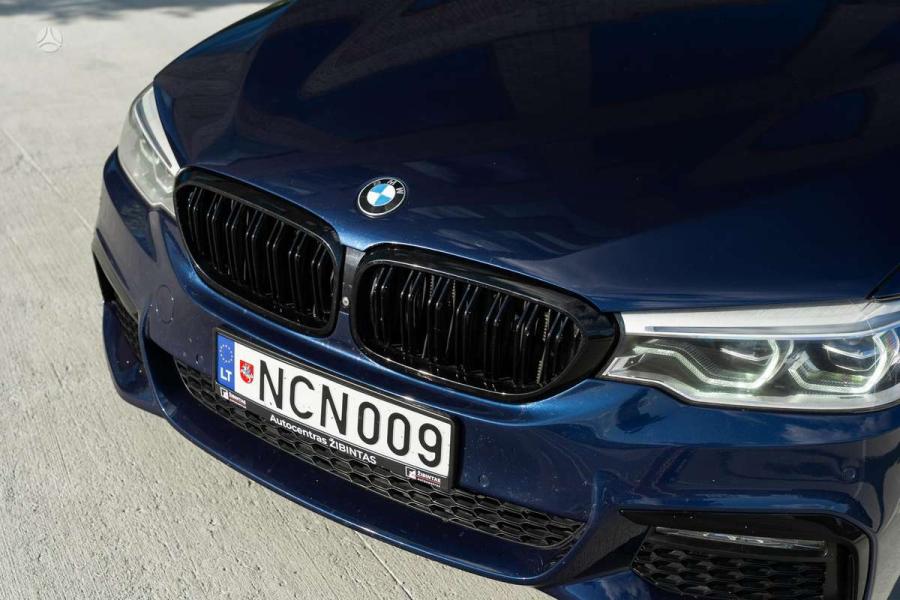 Blue BMW 540 2018 in Vilnius, with an engine capacity of 3.00 L and mileage of 155 thousand km for 31750 €, photo 9 on AUTOMOTO.COM.LV