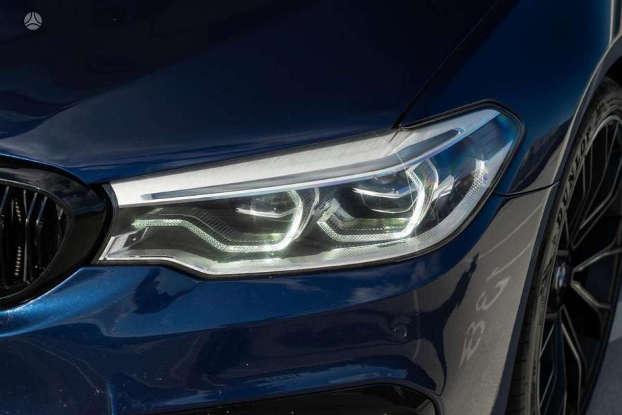 Blue BMW 540 2018 in Vilnius, with an engine capacity of 3.00 L and mileage of 155 thousand km for 31750 €, photo 10 on AUTOMOTO.COM.LV