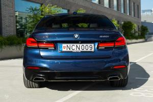 Blue BMW 540 2018 in Vilnius, with an engine capacity of 3.00 L and mileage of 155 thousand km for 31750 €, photo 14 on AUTOMOTO.COM.LV