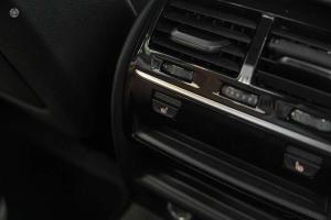 Blue BMW 540 2018 in Vilnius, with an engine capacity of 3.00 L and mileage of 155 thousand km for 31750 €, photo 21 on AUTOMOTO.COM.LV