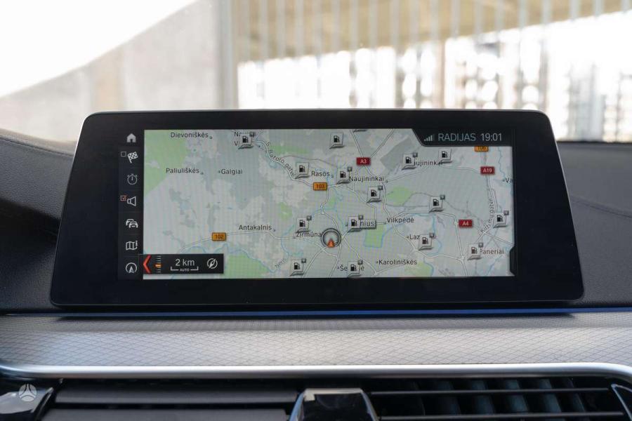 Blue BMW 540 2018 in Vilnius, with an engine capacity of 3.00 L and mileage of 155 thousand km for 31750 €, photo 30 on AUTOMOTO.COM.LV