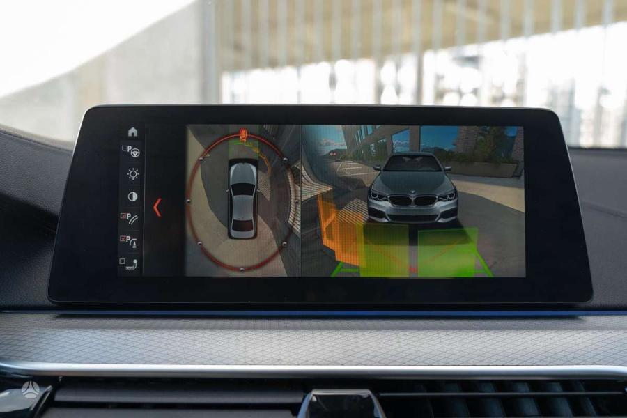 Blue BMW 540 2018 in Vilnius, with an engine capacity of 3.00 L and mileage of 155 thousand km for 31750 €, photo 32 on AUTOMOTO.COM.LV