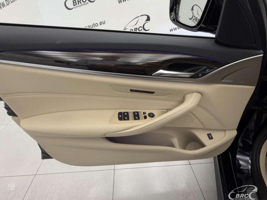 Синий БМВ 540 2018 в Вильнюс, объемом двигателя 3.00 л и пробегом 138 тыс. км за 26500 €, фото 21 на AUTOMOTO.COM.LV