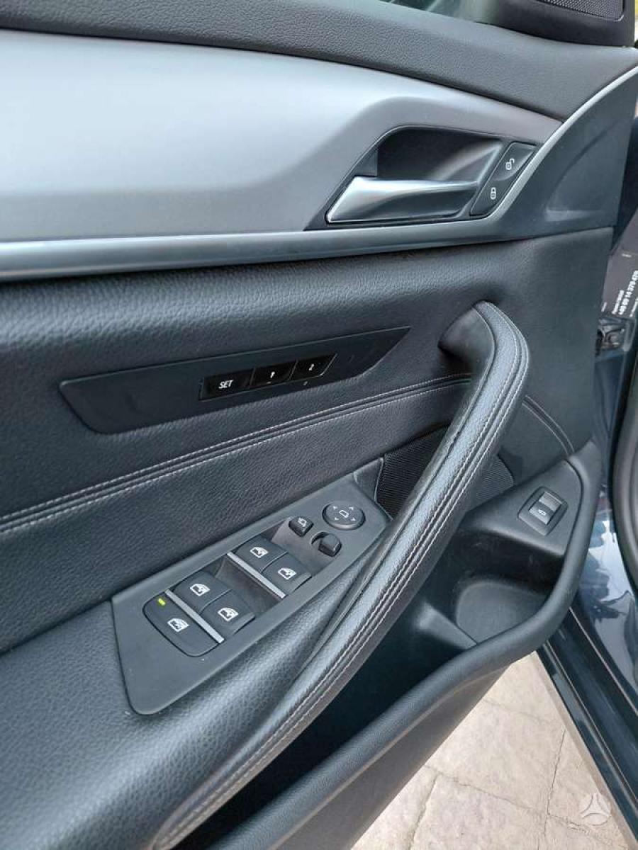 Zils BMW 540 2017 Viļņa, ar dzinēja tilpumu 2.99 L un nobraukumu 289 tūkst. km par 16500 €, foto 17 vietnē AUTOMOTO.COM.LV
