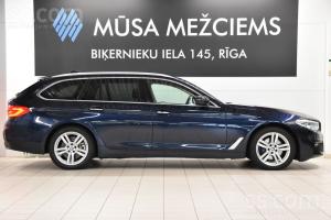 Blue BMW 540 2017 in Riga, with an engine capacity of 3.00 L and mileage of 173 thousand km for 26990 €, photo 5 on AUTOMOTO.COM.LV