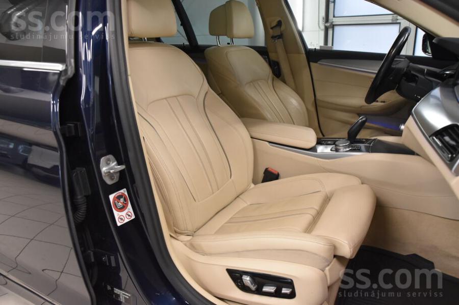 Blue BMW 540 2017 in Riga, with an engine capacity of 3.00 L and mileage of 173 thousand km for 26990 €, photo 15 on AUTOMOTO.COM.LV