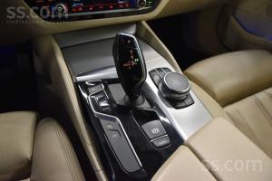 Blue BMW 540 2017 in Riga, with an engine capacity of 3.00 L and mileage of 173 thousand km for 26990 €, photo 18 on AUTOMOTO.COM.LV