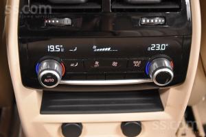 Blue BMW 540 2017 in Riga, with an engine capacity of 3.00 L and mileage of 173 thousand km for 26990 €, photo 27 on AUTOMOTO.COM.LV
