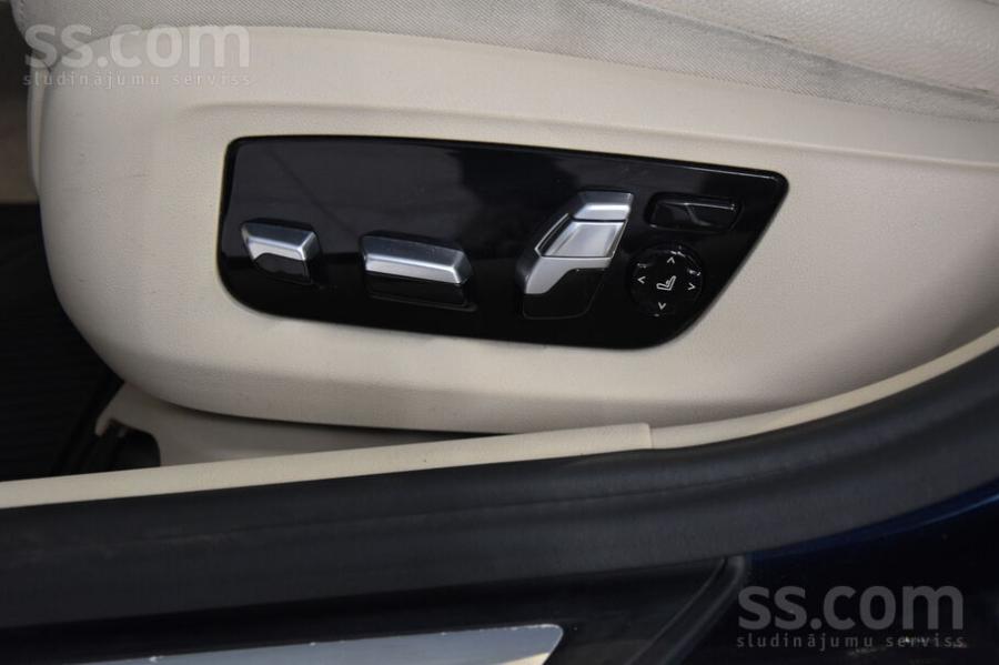 Blue BMW 540 2017 in Riga, with an engine capacity of 3.00 L and mileage of 173 thousand km for 26990 €, photo 31 on AUTOMOTO.COM.LV
