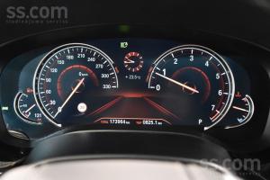 Blue BMW 540 2017 in Riga, with an engine capacity of 3.00 L and mileage of 173 thousand km for 26990 €, photo 34 on AUTOMOTO.COM.LV