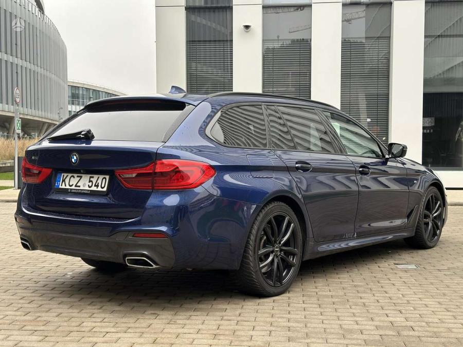Blue BMW 540 2017 in Vilnius, with an engine capacity of 3.00 L and mileage of 182 thousand km for 19500 €, photo 6 on AUTOMOTO.COM.LV