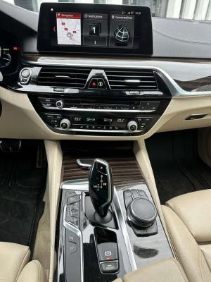 Blue BMW 540 2017 in Vilnius, with an engine capacity of 3.00 L and mileage of 182 thousand km for 19500 €, photo 14 on AUTOMOTO.COM.LV