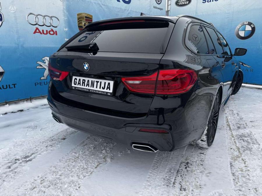 Blue BMW 540 2018 in Siauliai, with an engine capacity of 2.99 L and mileage of 188 thousand km for 22900 €, photo 3 on AUTOMOTO.COM.LV