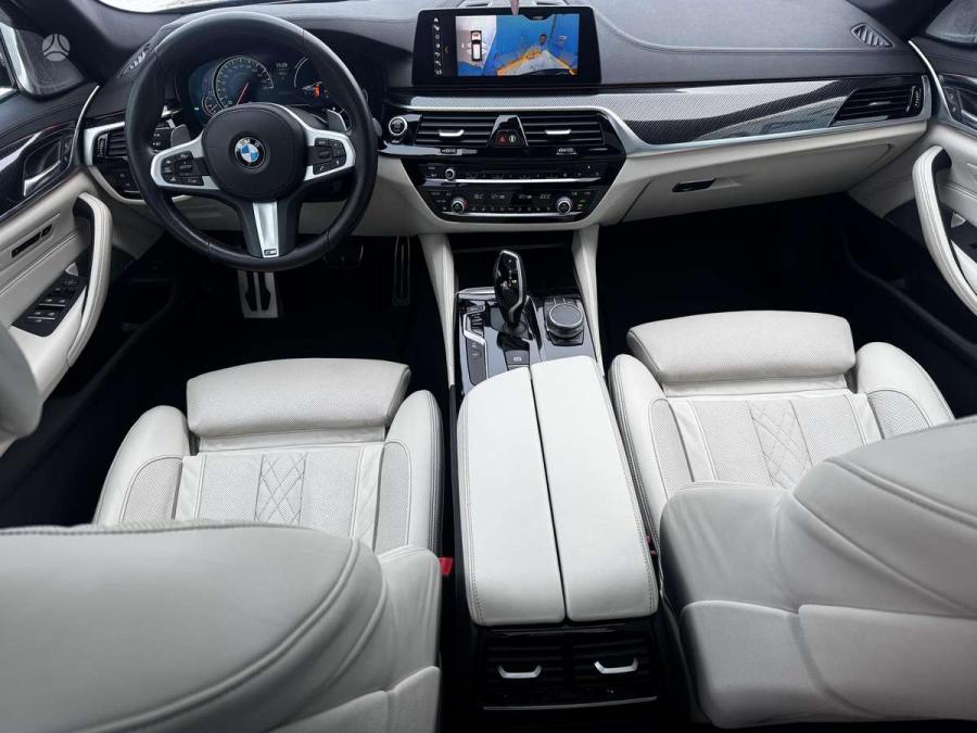 Blue BMW 540 2018 in Siauliai, with an engine capacity of 2.99 L and mileage of 188 thousand km for 22900 €, photo 10 on AUTOMOTO.COM.LV