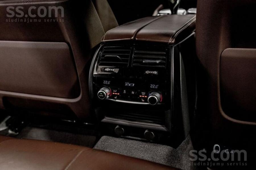 Zils BMW 540 2018 Rīga, ar dzinēja tilpumu 3.00 L un nobraukumu 185 tūkst. km par 30500 €, foto 19 vietnē AUTOMOTO.COM.LV