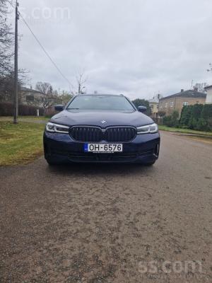 Zils BMW 540 2021 Rīga, ar dzinēja tilpumu 3.00 L un nobraukumu 222 tūkst. km par 33000 €, foto  vietnē AUTOMOTO.COM.LV