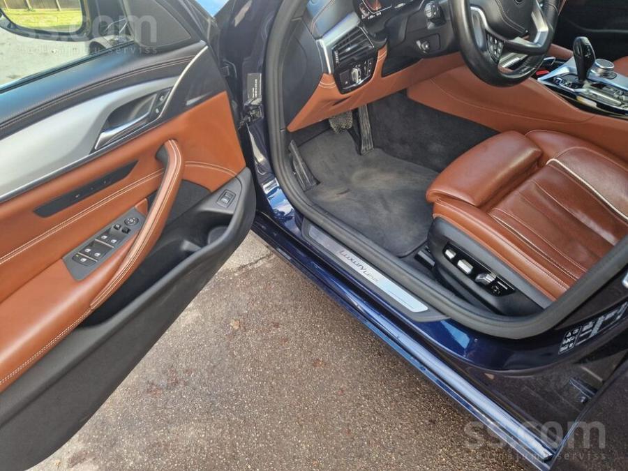 Zils BMW 540 2021 Rīga, ar dzinēja tilpumu 3.00 L un nobraukumu 222 tūkst. km par 33000 €, foto 12 vietnē AUTOMOTO.COM.LV