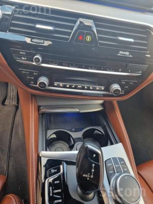 Zils BMW 540 2021 Rīga, ar dzinēja tilpumu 3.00 L un nobraukumu 222 tūkst. km par 33000 €, foto 22 vietnē AUTOMOTO.COM.LV