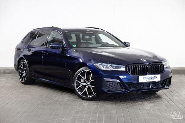 Blue BMW 540 2022 in Vilnius, with an engine capacity of 3.00 L and mileage of 157 thousand km for 41441 €, photo 3 on AUTOMOTO.COM.LV