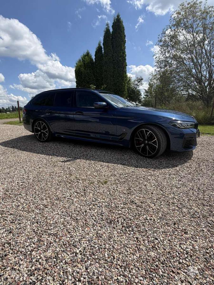 Blue BMW 540 2022 in Vievis, with an engine capacity of 2.99 L and mileage of 294 thousand km for 25500 €, photo 5 on AUTOMOTO.COM.LV