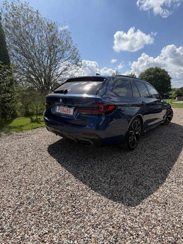 Zils BMW 540 2022 Vievis, ar dzinēja tilpumu 2.99 L un nobraukumu 294 tūkst. km par 25500 €, foto 5 vietnē AUTOMOTO.COM.LV