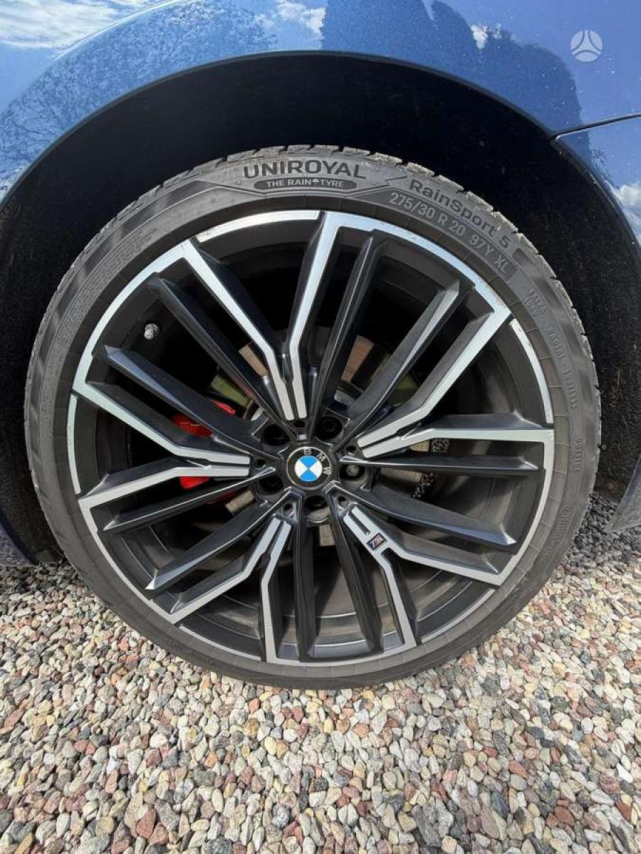 Blue BMW 540 2022 in Vievis, with an engine capacity of 2.99 L and mileage of 294 thousand km for 25500 €, photo 12 on AUTOMOTO.COM.LV