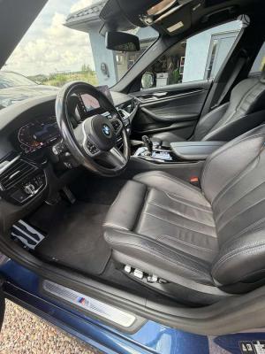 Blue BMW 540 2022 in Vievis, with an engine capacity of 2.99 L and mileage of 294 thousand km for 25500 €, photo 14 on AUTOMOTO.COM.LV