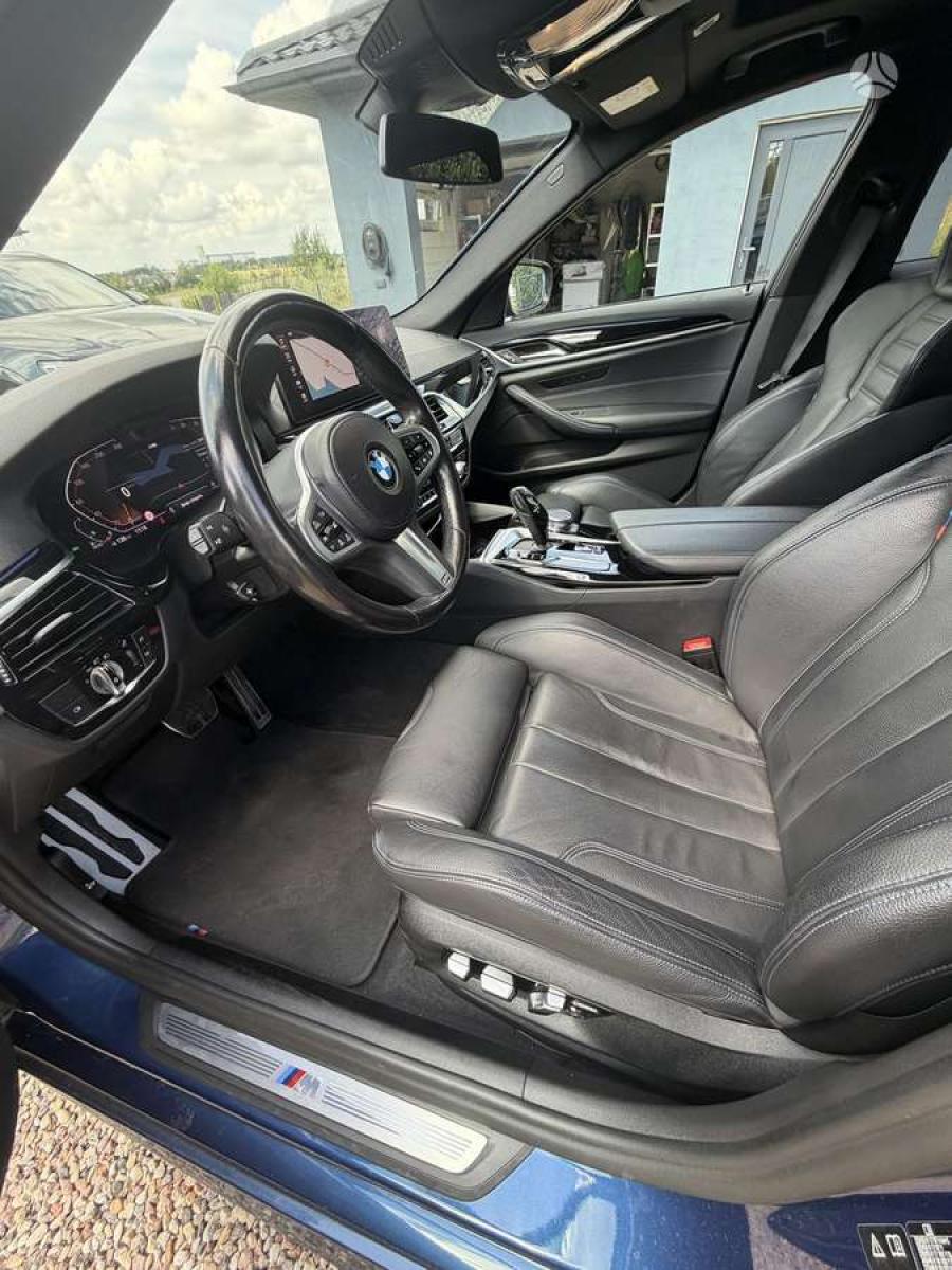 Blue BMW 540 2022 in Vievis, with an engine capacity of 2.99 L and mileage of 294 thousand km for 25500 €, photo 14 on AUTOMOTO.COM.LV