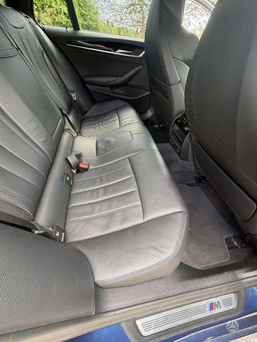Blue BMW 540 2022 in Vievis, with an engine capacity of 2.99 L and mileage of 294 thousand km for 25500 €, photo 17 on AUTOMOTO.COM.LV