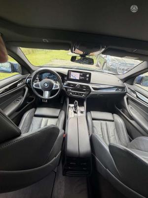 Blue BMW 540 2022 in Vievis, with an engine capacity of 2.99 L and mileage of 294 thousand km for 25500 €, photo 18 on AUTOMOTO.COM.LV