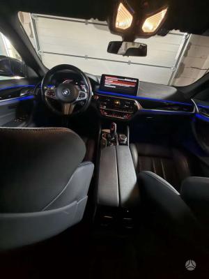 Blue BMW 540 2022 in Vievis, with an engine capacity of 2.99 L and mileage of 294 thousand km for 25500 €, photo 20 on AUTOMOTO.COM.LV