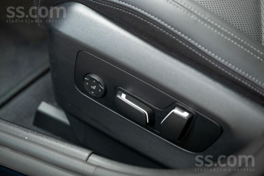 Zils BMW 540 2025 Rīga, ar dzinēja tilpumu 3.00 L un nobraukumu 51 tūkst. km par 67500 €, foto 23 vietnē AUTOMOTO.COM.LV