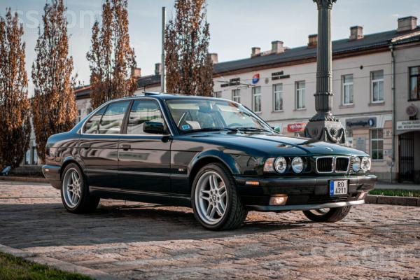 Zaļš BMW 540 1995 Daugavpils, ar dzinēja tilpumu 4.00 L un nobraukumu 300 tūkst. km par 14900 €, foto 2 vietnē AUTOMOTO.COM.LV
