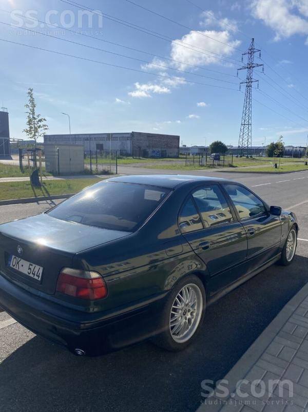 Green BMW 540 1997 in Liepaja, with an engine capacity of 4.40 L and mileage of 357 thousand km for 4500 €, photo 3 on AUTOMOTO.COM.LV