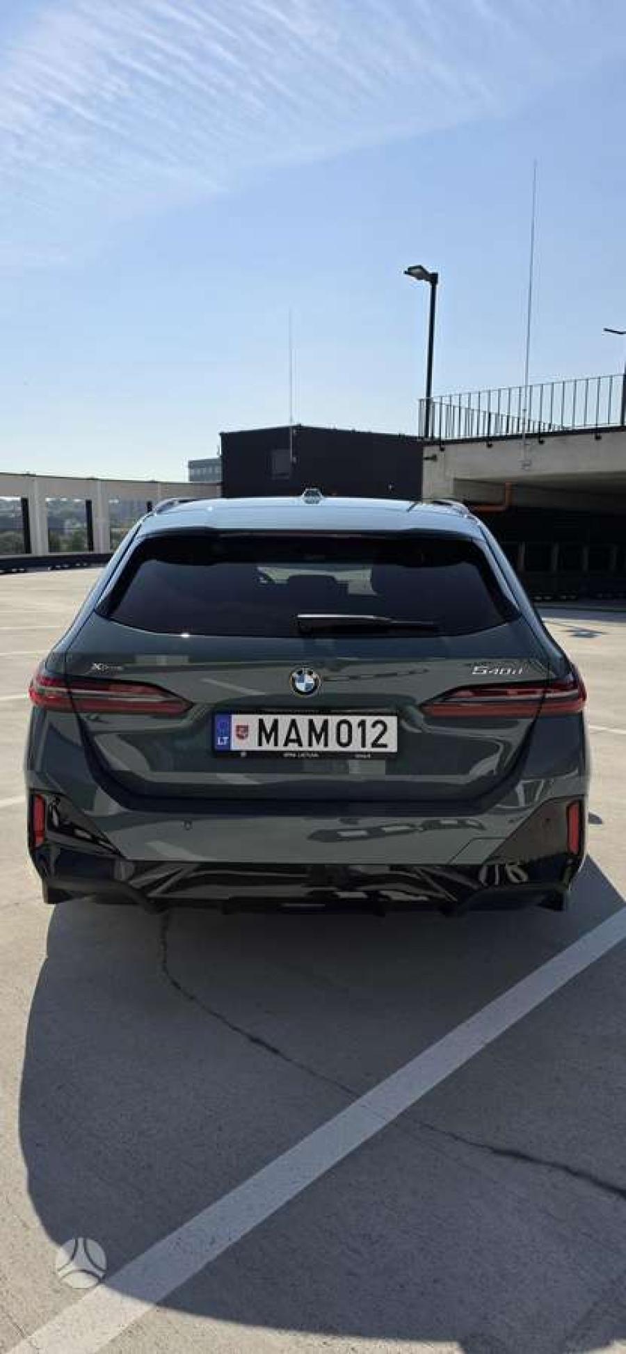 Green BMW 540 2025 in Vilnius, with an engine capacity of 2.99 L and mileage of 16 thousand km for 72000 €, photo 7 on AUTOMOTO.COM.LV